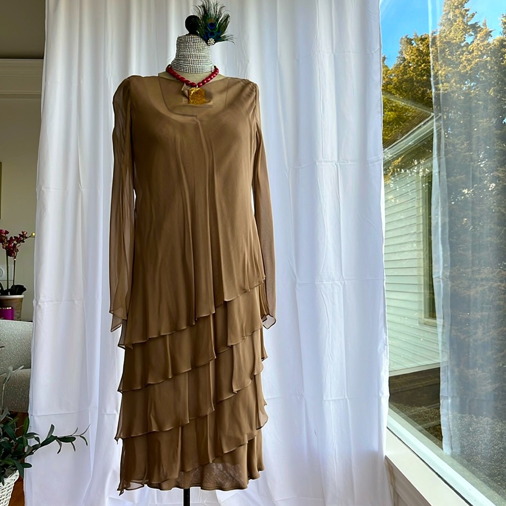 Tom And Linda Platt Tan Formal Dress 12 - Gem